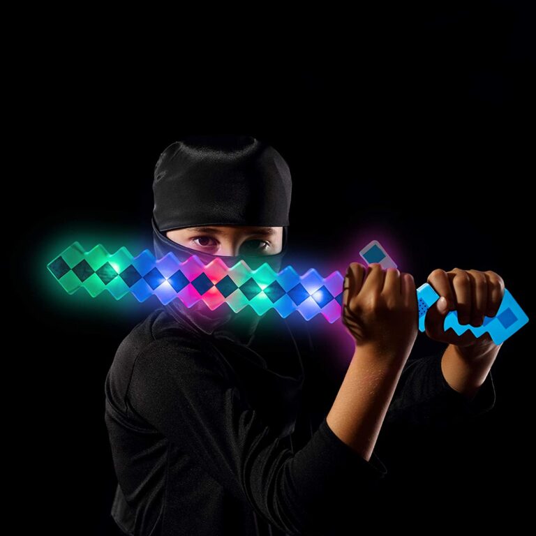 MINECRAFT INSPIRED FLASHING LED PIXEL BLOCK SWORD TOY PROP WITH SOUND ...